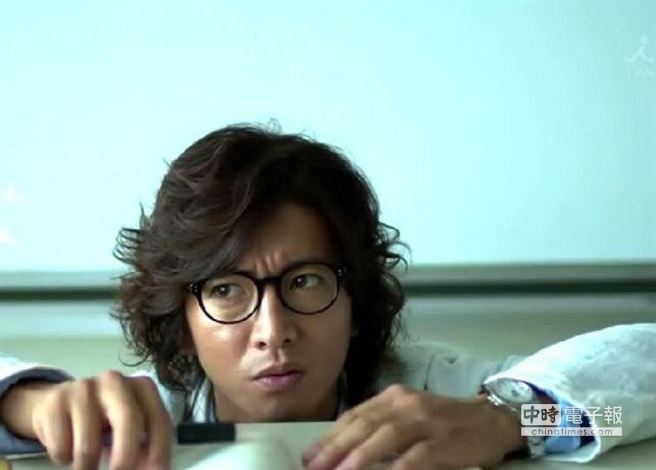 木村拓哉《A.I》造型夯 粉絲搶買黑框眼鏡 - 娛樂 - 中時新聞網