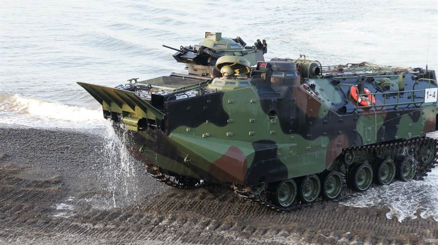 反解放軍登陸 加祿堂海灘三軍動員操演 - 政治 - 中時