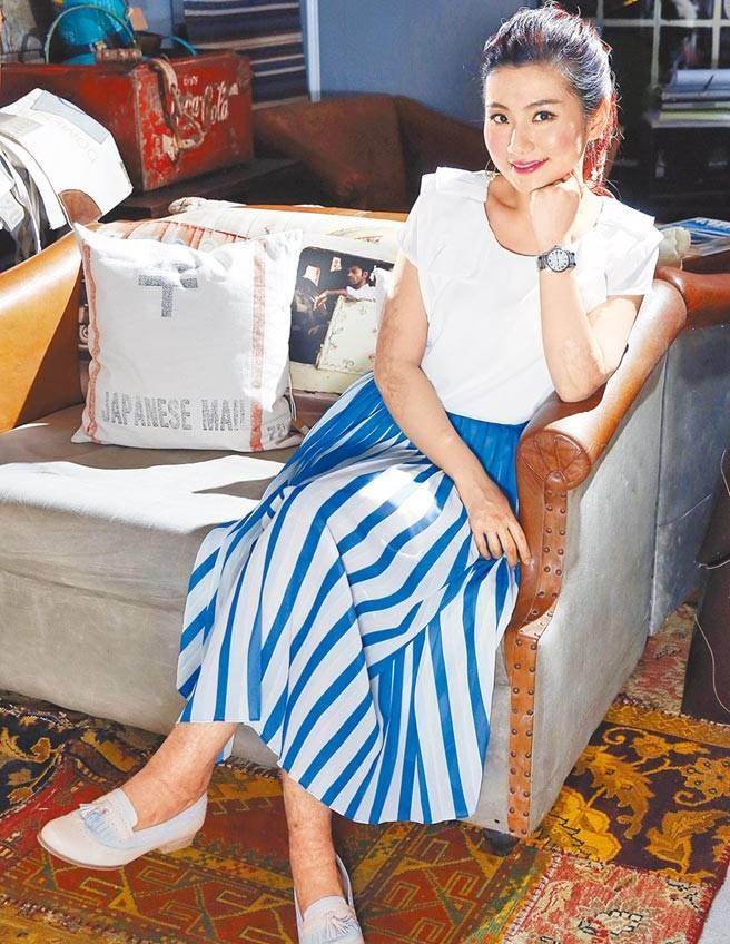 Selina素顏秀火吻疤痕 勇敢不害怕 - 娛樂 - 中時新聞網