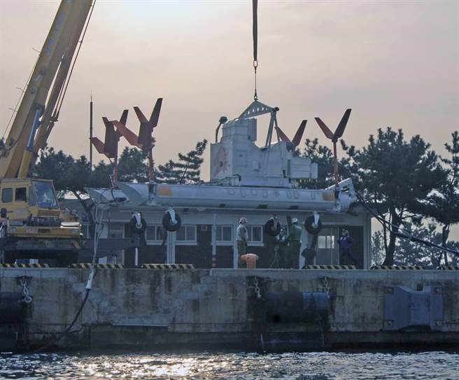 直擊美軍直升機反潛演習 - 軍事 - 中時新聞網