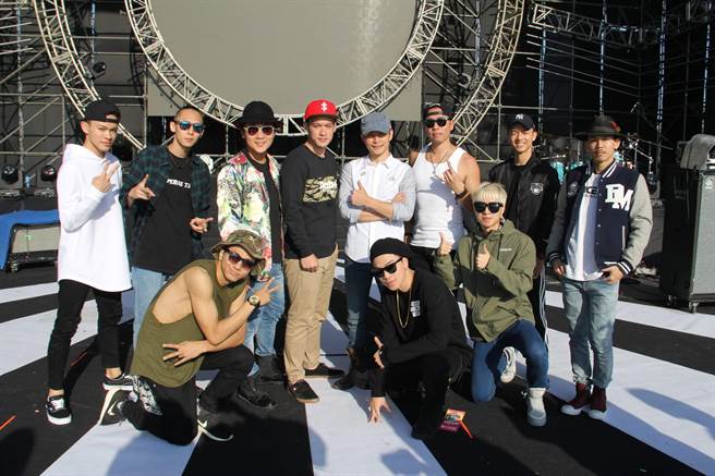 5566睽違8年唱跨年 重現經典〈我難過〉 - 娛樂 - 中時