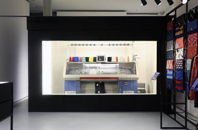 即看即生產！英國品牌「UNMADE」的高科技針織革命 - 潮流 - 樂時尚