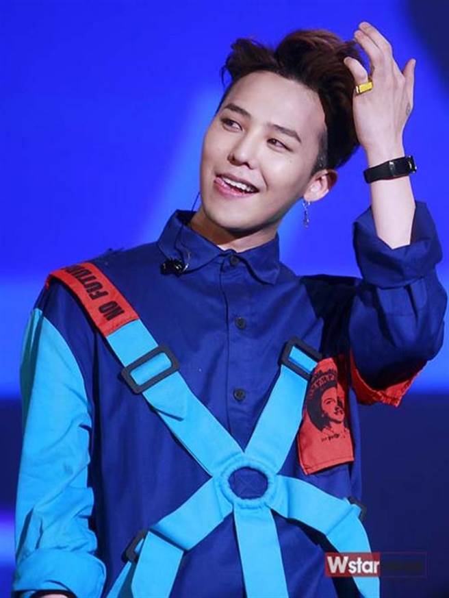 GD 根本隨便穿隨便帥！盤點GD最令人想設成手機桌布的時尚穿搭 - 潮流 - 樂時尚