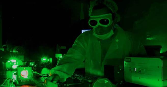 世界最亮的燈 比太陽強10億倍！ - 國際 - 中時新聞網