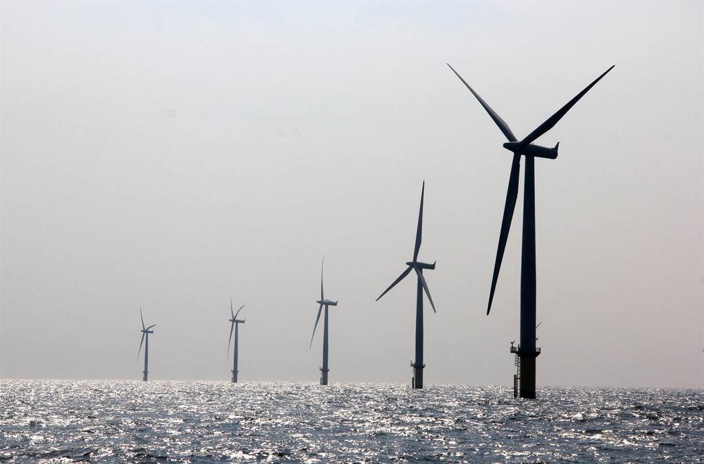 圖輯》丹麥離岸風電系列：Horns Rev 2上的破浪者 - 國際 - 工商