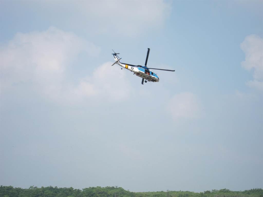 看S-70C秀特技！空軍嘉義基地11日開放 - 政治 - 中時