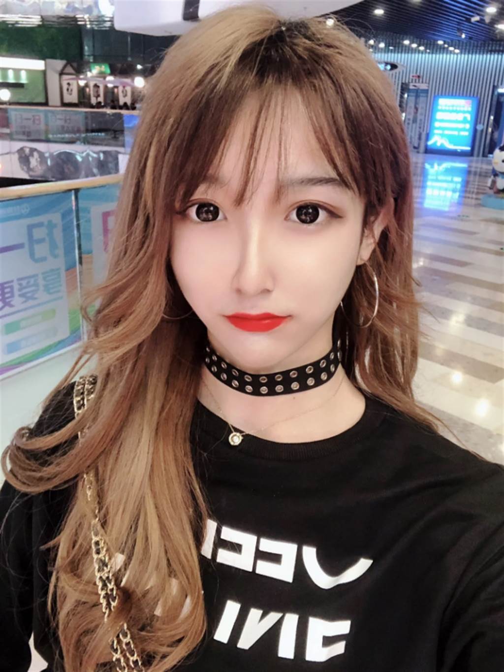 抖音超正性感播主「真面目」曝光！原來本人是長這樣(驚) - 名人 - 樂時尚