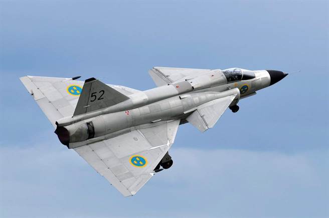 瑞典J-37三叉閃電戰機 可短距起降的冷戰鬥士 - 軍事 - 中時新聞網