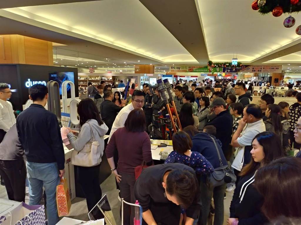 新竹消費力驚人！ SOGO巨城館周年慶20櫃業績破千萬 - 財經 - 工商