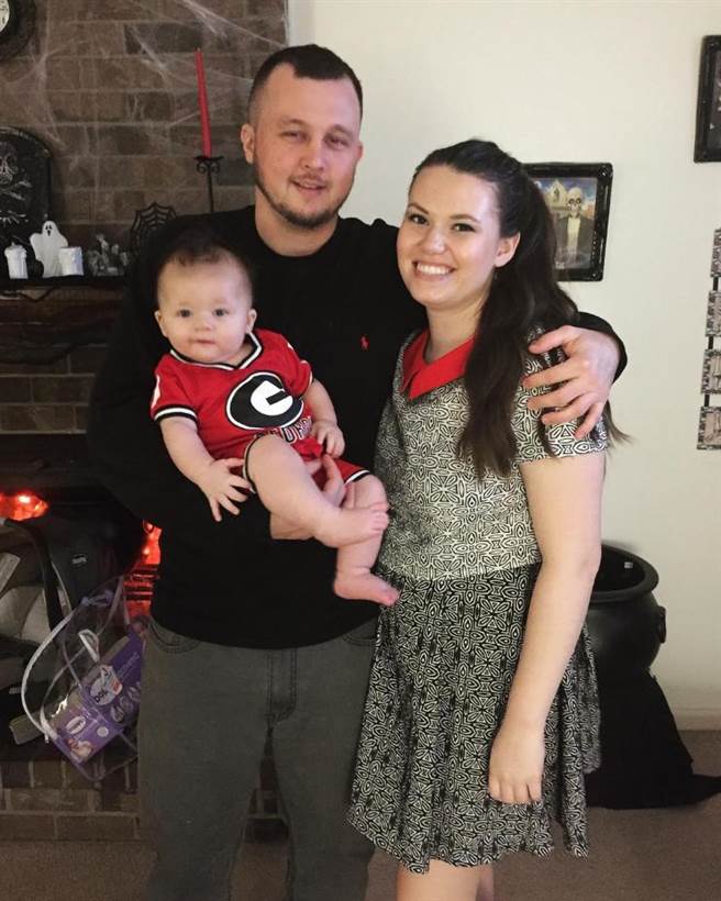 情侶靠翻垃圾過活 竟翻出一棟房子 - 日常 - 網推