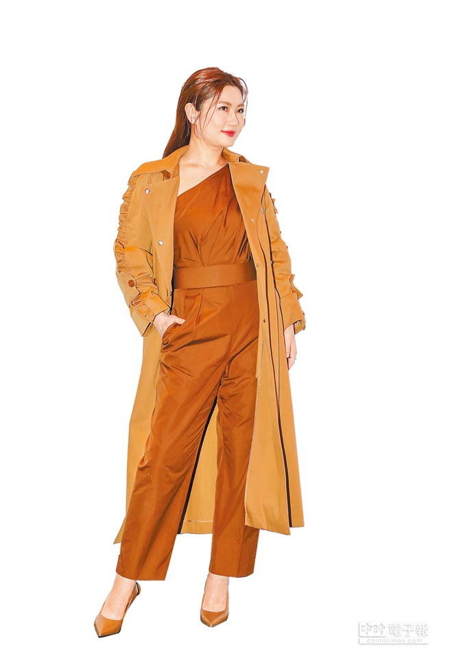 Selina變身希臘女戰神 - 時事 - 中國時報