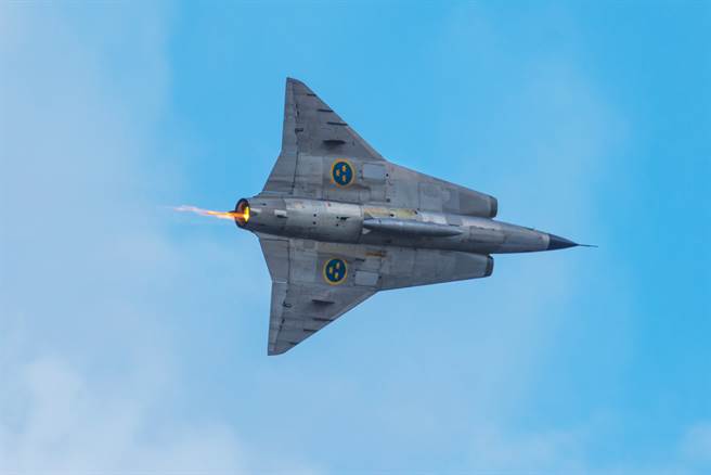 經典飛龍：J35戰機也會眼鏡蛇機動 - 軍事 - 中時新聞網