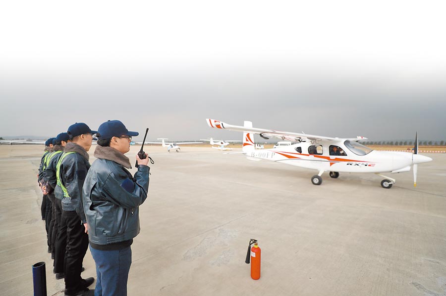 自製新能源電動飛機在瀋首飛 - 焦點新聞 - 旺報