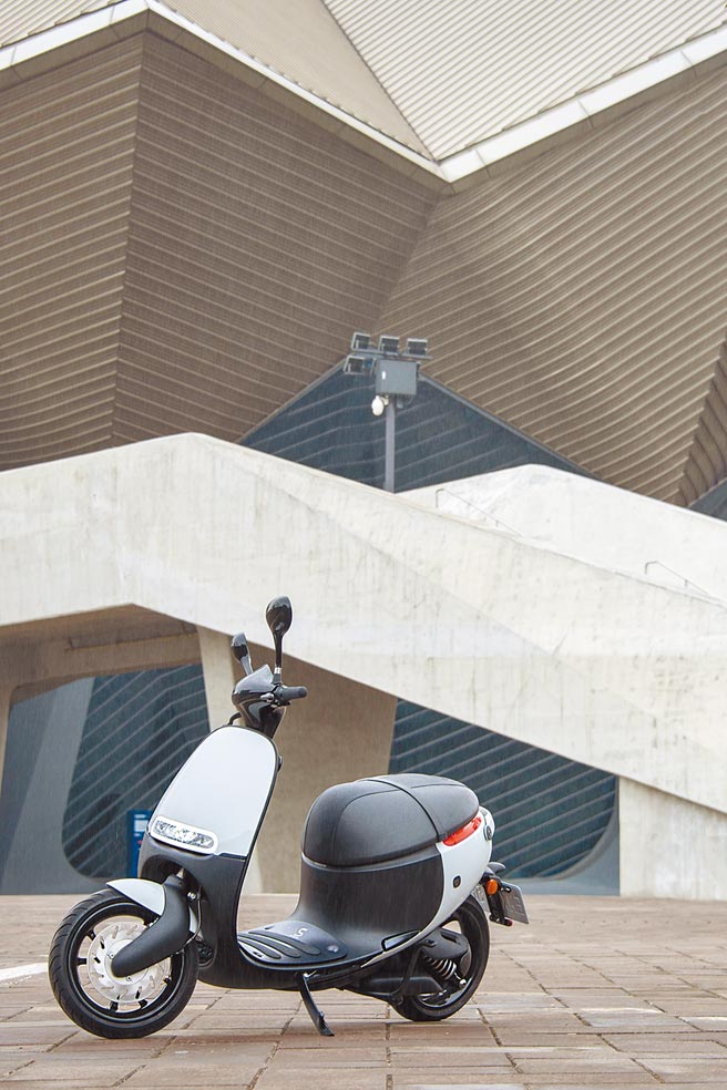 Gogoro S1新色冰岩灰 起步加速敏捷 穩定舒適 - 時尚消費 - 中國時報