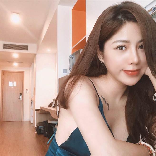 千年一遇超正美女副機師 制服裝誘惑度爆表 - 社會 - 中時新聞網