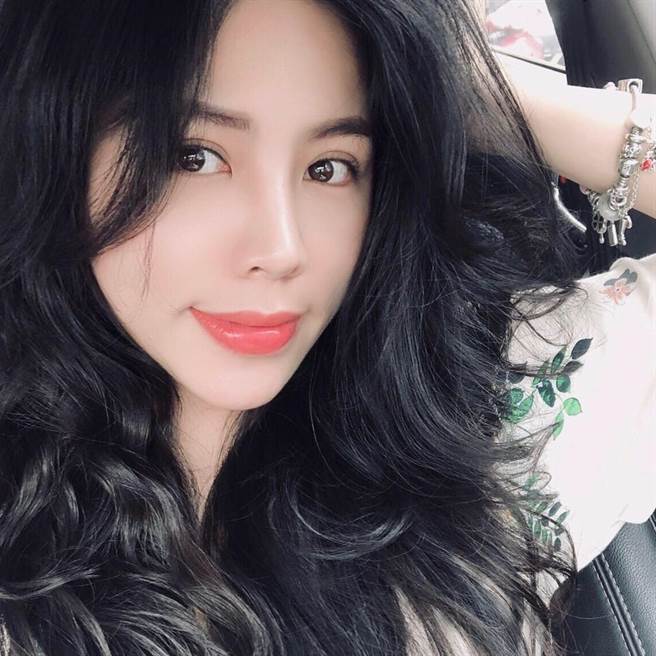 千年一遇超正美女副機師 制服裝誘惑度爆表 - 社會 - 中時新聞網