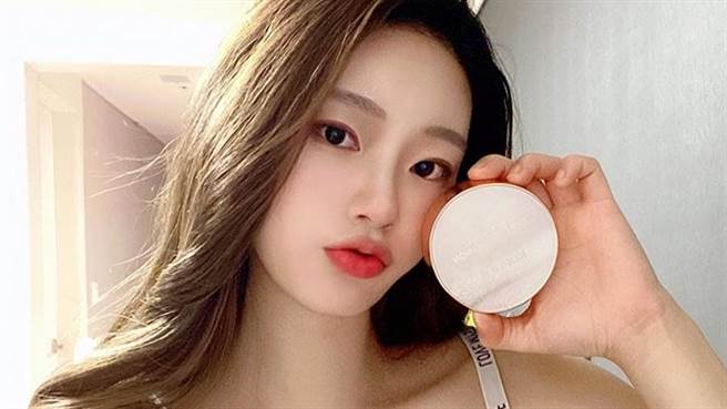 正妹老師不愛穿褲！高衩兔裝辣秀半顆蜜桃臀 - 名人 - 時尚