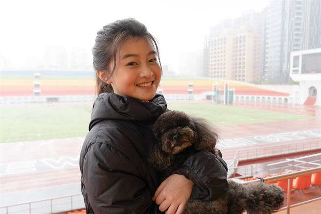 蓋兒Gail與狗狗軟萌畫面融化粉絲 期待早日來台夾娃娃 - 娛樂 - 中時