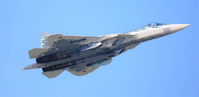 Su-57的擴增實境頭盔測試中 飛行員如同身處透明飛機 - 軍事 - 中時新聞網
