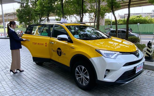 LINE TAXI上線一週年 三大新服務寵愛體貼乘客 - 科技 - 科技