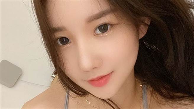 「刷盤正妹」上下全透視 轉身洩尖挺雙峰與害羞三角洲 - 哈燒日韓 - 中時新聞網