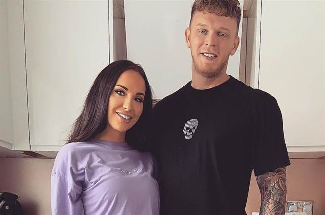 爸媽進軍成人界 小孩上課在家拍壞壞片改善生活 - 娛樂 - 中時新聞網