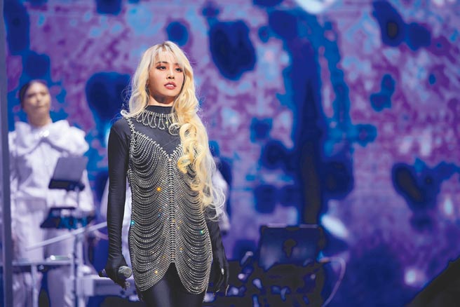 Jolin狂撩歌迷撕下假面具 - 娛樂新聞 - 中國時報