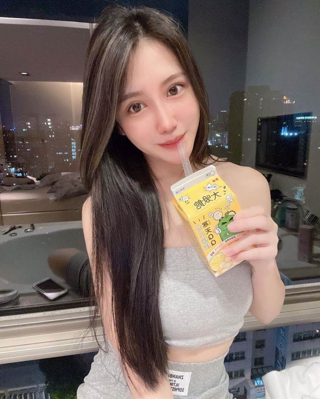 防疫在家都素顏！大眼正妹「Yuna 尤娜」白嫩肌膚＋精緻五官一樣美 - 娛樂 - 中時新聞網