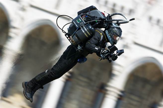 1東南亞國家率先採購空中飛人裝備 將執行軍事任務 - 軍事 - 中時新聞網