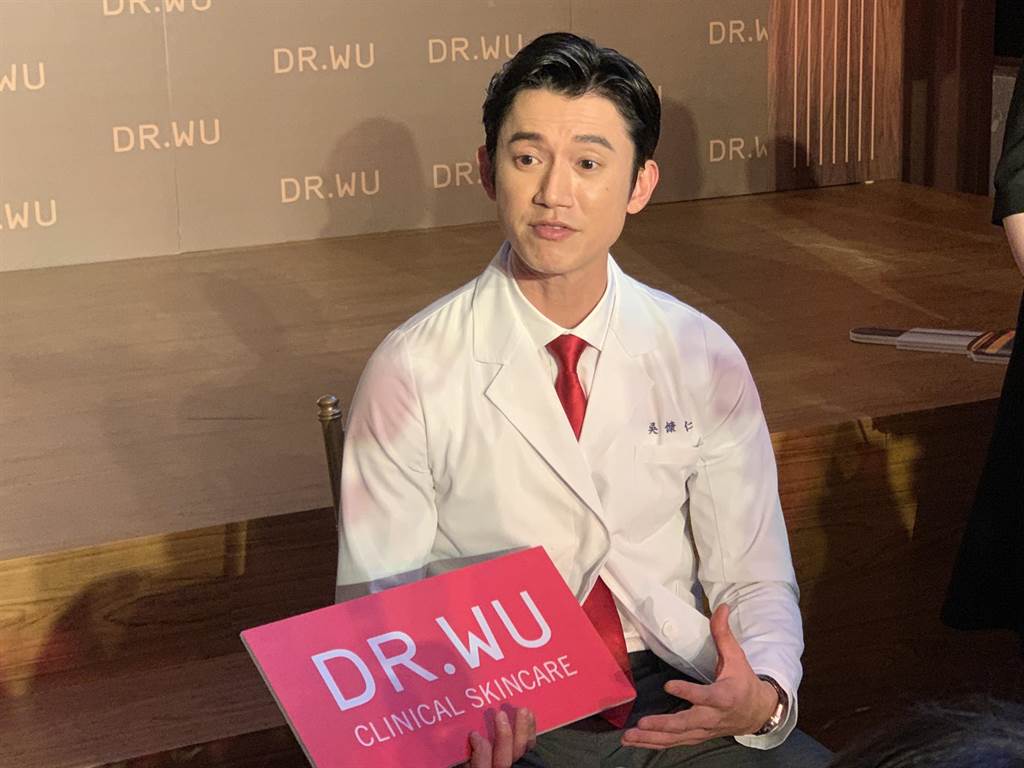 吴慷仁毛剃光当妈妈桑 3字曝《华灯初上》凶手喊佩服 - 娱乐 - 中时