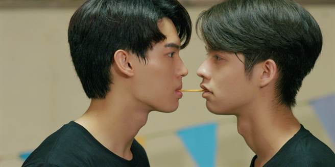 Bright挂保证力邀大银幕见证《2gether电影版》 曝9款限量周边宠粉 - 娱乐 - 中时