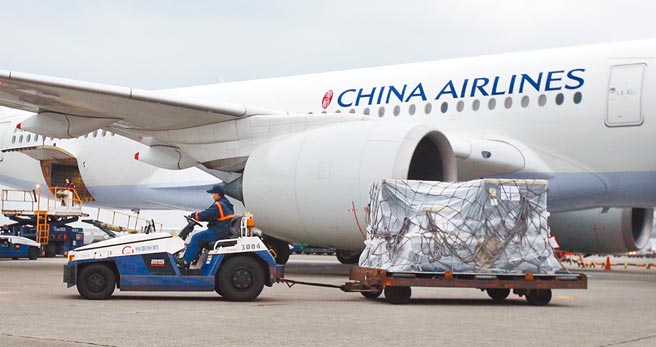 醫曝2周逾百位年輕人胸痛 9成打BNT - 時事 - 中國時報