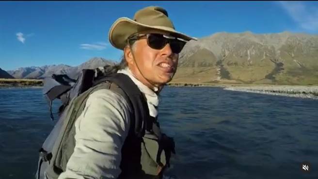 《賭俠2》法國賭神消失螢光幕31年 現滿頭白髮轉行教釣魚 - 娛樂 - 中時新聞網