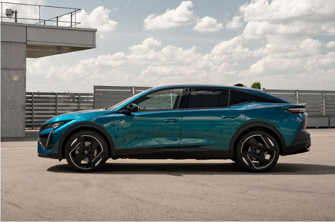 融合SUV、掀背車和轎車機能性！Peugeot 408 Fastback 海外規格正式亮相！ - 汽車情報-汽車新聞 - 旺車