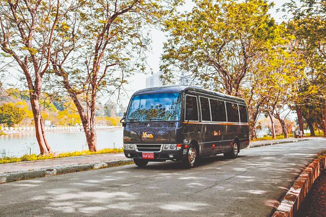 搭國旅熱潮 ibus推頂級包車服務 - 產業特刊 - 工商時報