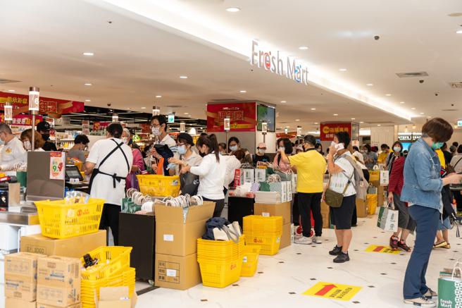 SOGO忠孝館「超市天王」年7億業績全台百貨居冠 - 生活 - 中時