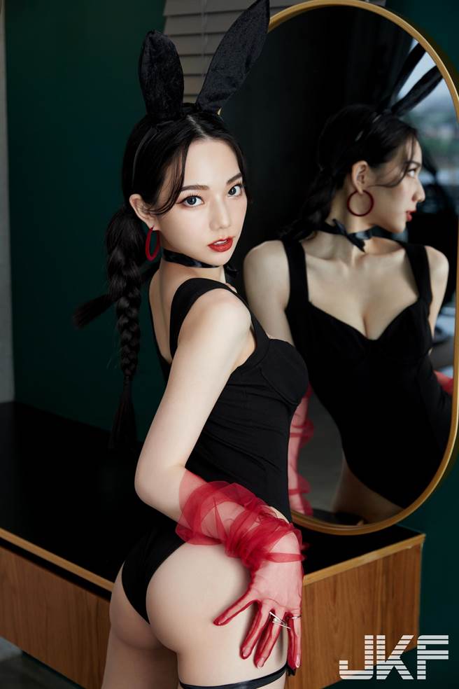 JKF女郎啾啾用D奶求和男友 網讚：乳不巨何以聚人心 - 娛樂 - 中時