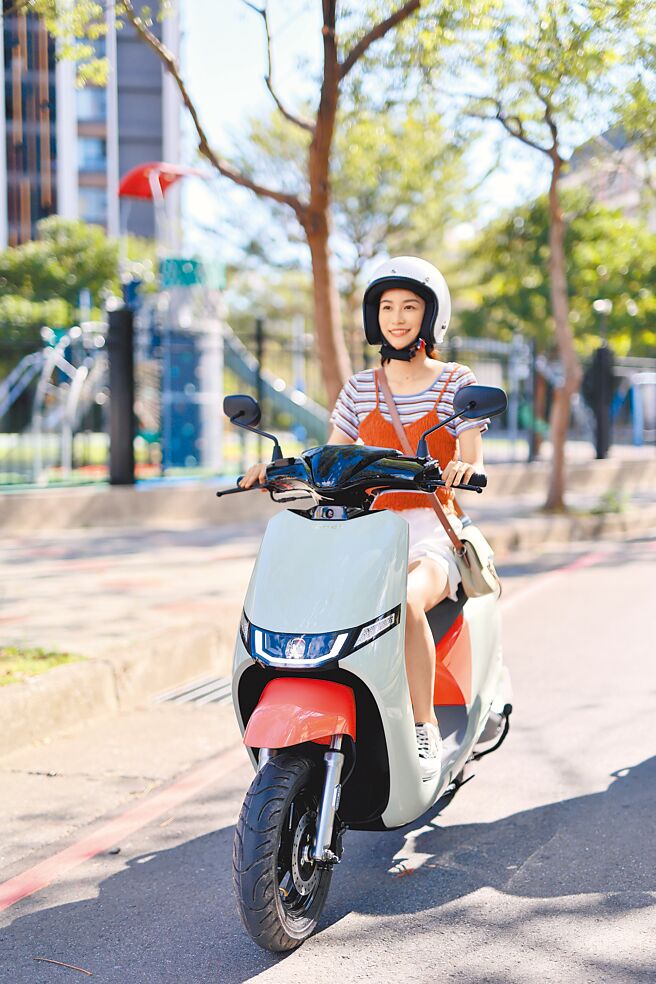 Gogoro降價最高減7180元 Ionex挑戰最低價 - 時尚消費 - 中國時報