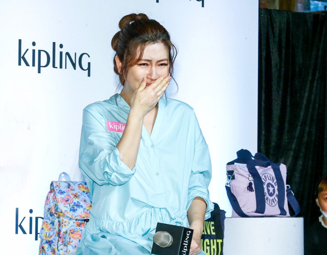 Selina懷孕首露面渾圓孕肚曝光 感性激動淚崩 - 娛樂 - 中時