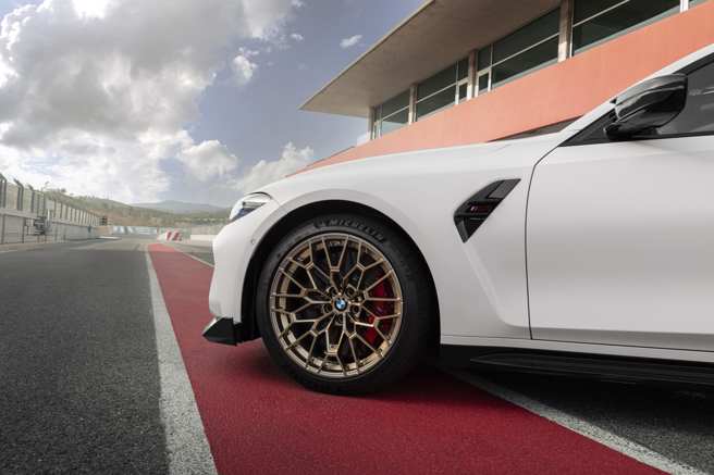 BMW傳奇車款 M4 CSL、M3 CS珍稀登場 - 汽車情報-汽車新聞 - 旺車