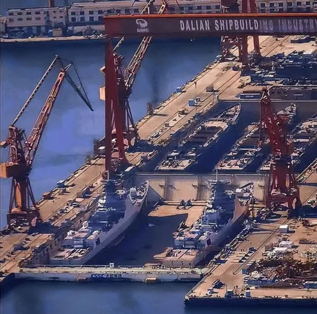 頭條揭密》陸052E終極版驅逐艦動工 科技大驅055B即將下水 - 政治 - 中時新聞網