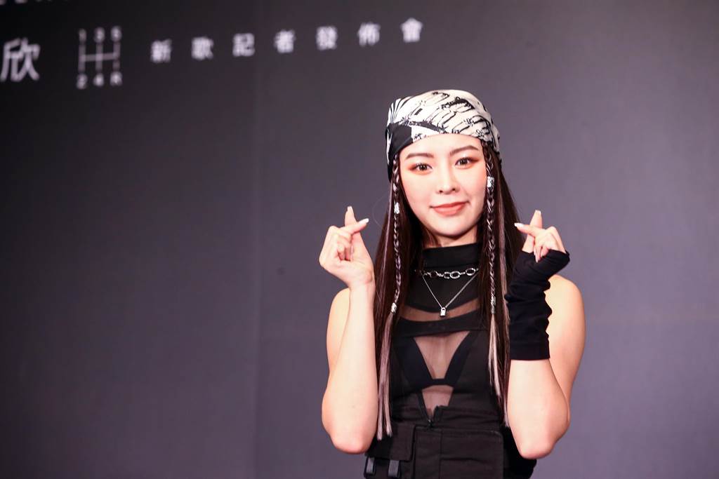 Elkie新歌MV帥氣甩尾 笑稱聞到「錢燒掉的味道」 曝來台long stay最愛這裡 - 娛樂 - 中時