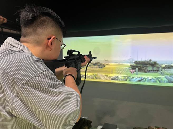 國造新式XT112步槍「人因設計」 左撇子射手有它不怕傷 - 政治 - 中時