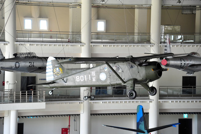 陸航李大維對前景悲觀 駕輕型觀測機變節 - 話題觀察 - 旺報