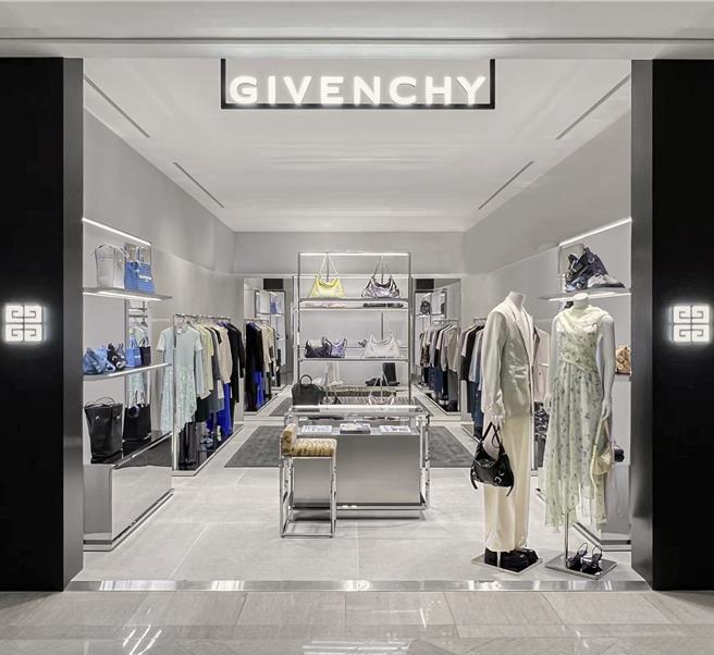 蔡詩芸優雅 曹佑寧粉色出演Givenchy新店開幕 - 娛樂 - 中時