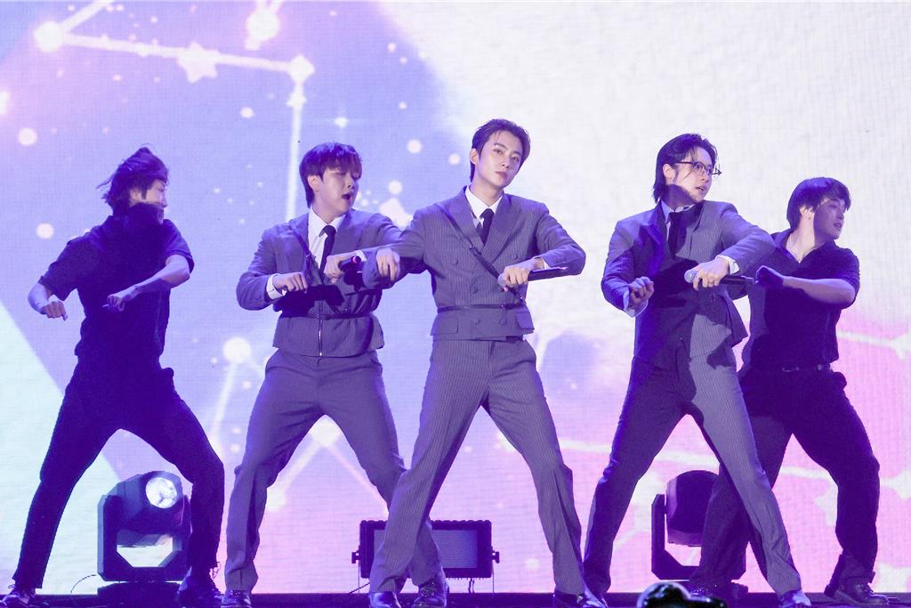 B1A4暌違7年來台開唱掀回憶殺 爆汗自虧「體力也不一樣啦」 - 娛樂 - 中時
