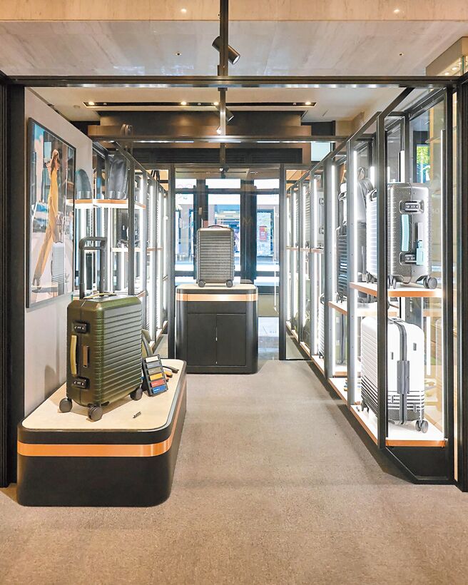 MON CARBONE插旗A9 日本時尚頑童相挺 - 時尚消費 - 中國時報