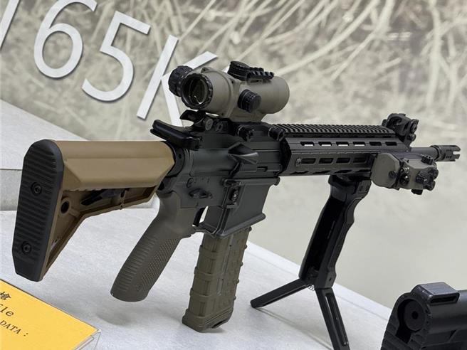 新式T112戰鬥步槍明年量產 至2028年將籌補8萬6114把 - 新聞 - 中時