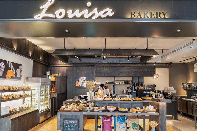 路易莎开创「Louisa Bakery」插旗大巨蛋 创意麵包买3送1 - 触食旅 - 中时