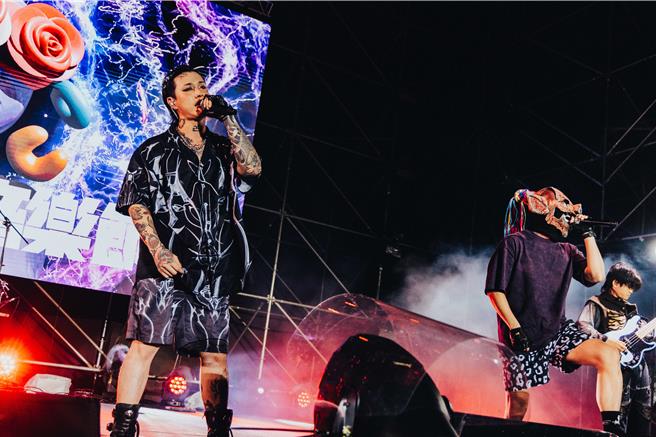 「铁玫瑰」连嗨2日吸3万人同乐 Marz23首度合作血肉主唱 - 娱乐 - 中时